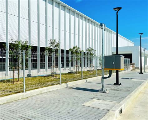 รั้วเหล็ก รั้วไวร์เมช รั้วตะแกรงเหล็ก