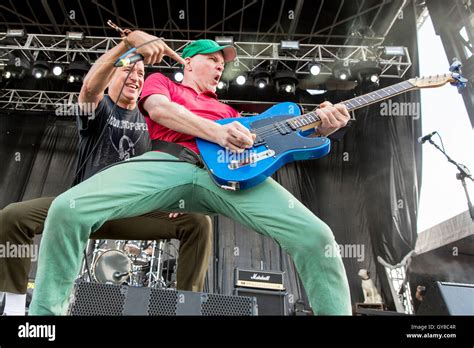 Chicago Illinois Usa 17th Sep 2016 Dave Quackenbush And Guitarist