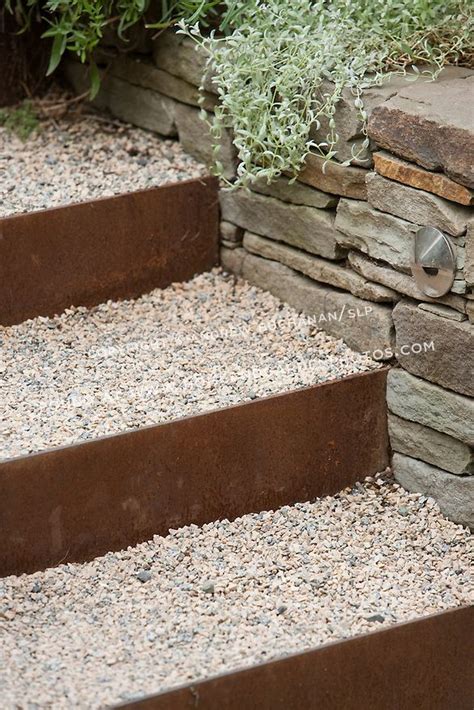 Df020235garden Metal Risers Gravel Steps Photojp