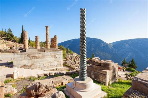 Premium Photo Serpent Column Of Plataea And Temple Of Apollo In