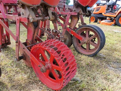 502 3pt 2 Row Covington Planter Demott Auction