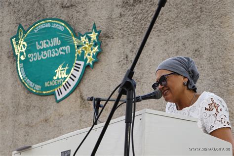🎙️ამ წუთებში სენაკის არტ ფესტივალის“ ფარგლებში ქალაქის ცენტრალურ პარკში ჯაზის საღამო