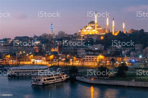 술리마니예 모스크는 터키 이스탄불 제3언덕에 위치한 오스만 제국 모스크입니다 슐레마니에 모스크에 대한 스톡 사진 및 기타 이미지 슐레마니에 모스크 장엄한 건축