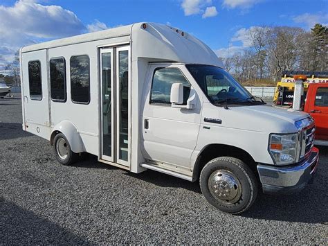 2015 Ford Econoline E350 Super Duty Cutaway Van For Sale In Assonet Ma
