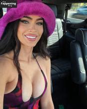 Megan Fox Sexy And Sultry Flaunts Her Alluring Boobs Figure And Legs In Social Media Photos