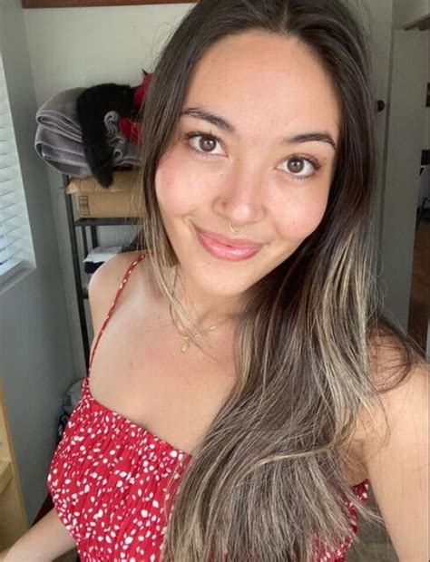 Genetik zenginliğin harika bir şey olduğunu kanıtlayan melez kadın