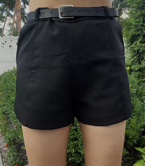 Шорти у класичному стилі — ціна 270 грн у каталозі Шорти Купити жіночі речі за доступною ціною