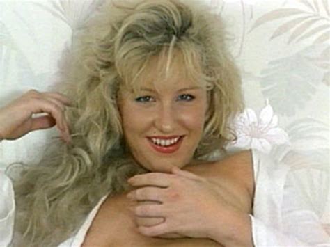 Sarah Jane Typical Blonde Bimbo In An Interview Video U Xxx Dessert