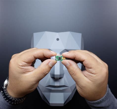face with animatronic eyes motion detection and voice 6 steps with