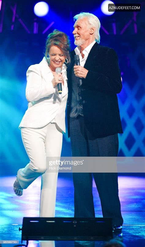 Sheena Easton Feet Aznudefeet