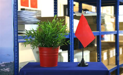 Red Table Flag 4x6 Maxflags Royal Flags