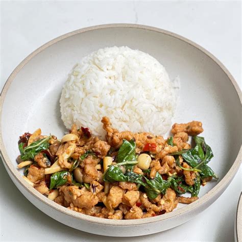 Lay And Lu Authentic Thai Cuisine Cozy Dining Bangkok Hungry Hub