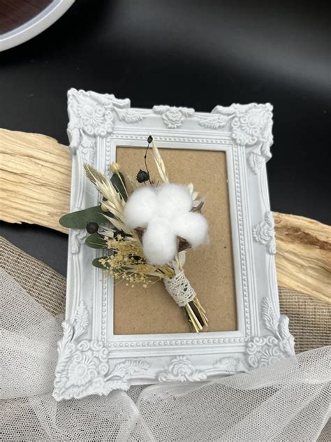 Бутоньєрка для нареченого з бавовною — ціна 158 грн у каталозі Прикраси для нареченої Купити