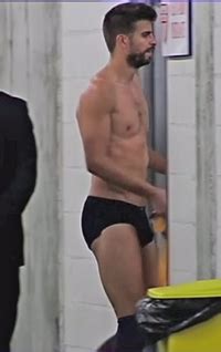 Gerard Pique Page LPSG