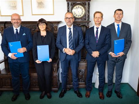 Leszek Czerwonka Na Linkedin Prodziekani Wydziału Ekonomicznego Nowej