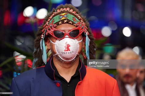 ‫negintv • باران رسول‌اف و ژیلا شاهی، بازیگران فیلم Facebook‬