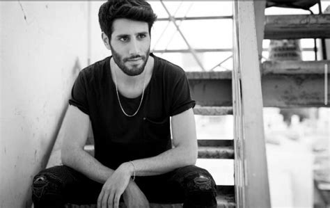 נועם בנאי בשיר חדש בהפקתו של סתיו בגר ישראלה