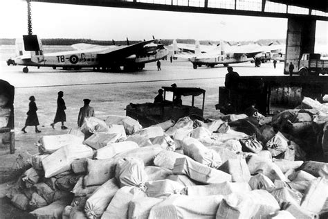 5 Astonishing Facts About The Berlin Airlift History Facts