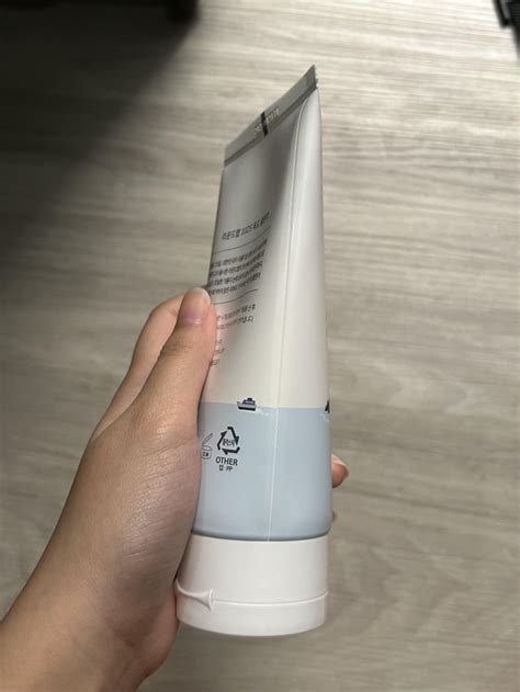 Misc Is My Round Lab Cleanser Authentic Rskincareaddiction