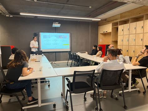 Zemin İstanbulda Microsoft Azure Cloudda Yapay Zeka Etkinliği