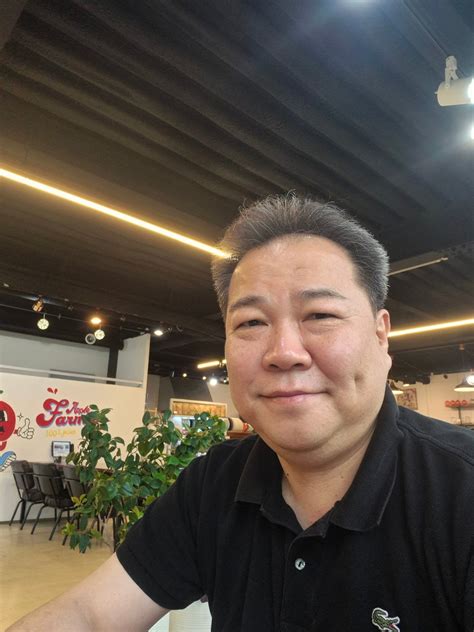 용재 내가 아니어야 할 이유가 뭐지” 언젠가 구세주께서 세상을 바로 세우시겠지만 그동안 우리는 답을 알 수 없는 질문을 안고 살아가야 한다 마리아는 미혼모라는