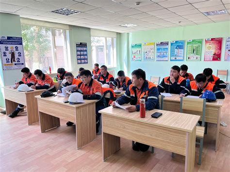 Монгол ур чадвар сургалтын төвийн Зуухны машинч мэргэжлийн сургалтад суралцаж төгссөн 14