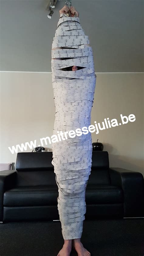 Maîtresse Julia Positions Humiliantes Humiliations