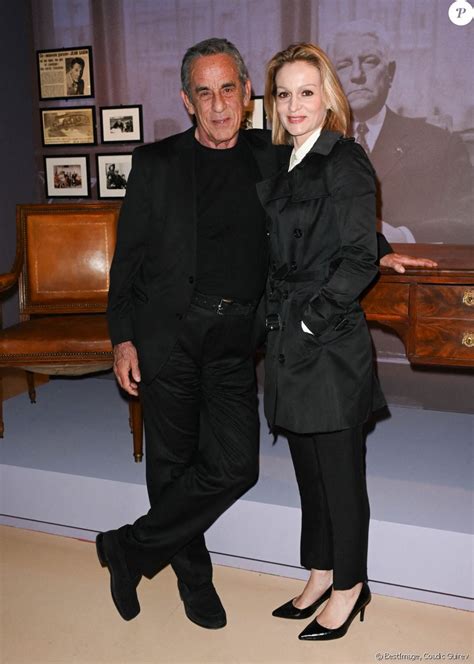 Thierry Ardisson Et Sa Femme Audrey Crespo Mara Vernissage De Lexposition Jean Gabin à L