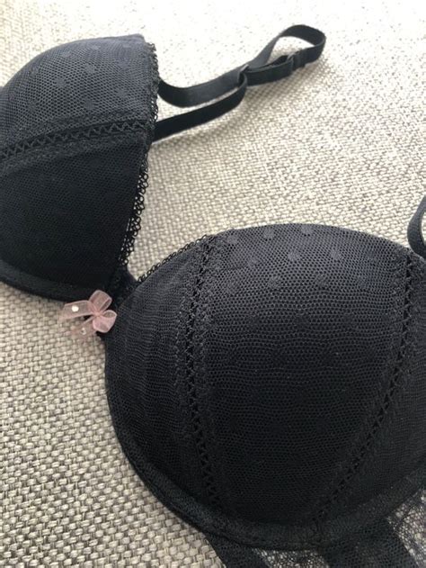 2 Sexy Bras Set 75b Kaufen Auf Ricardo