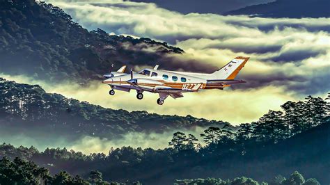 What Made The Beechcraft 60 Duke So Popular