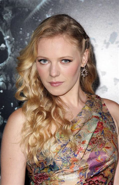 Emma Bell Actress