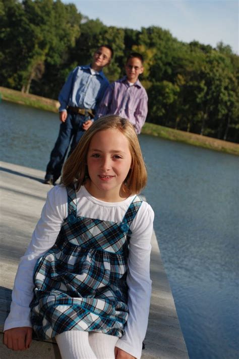 Saunders Tripletss Portrait Photos Wall Of Celebrities