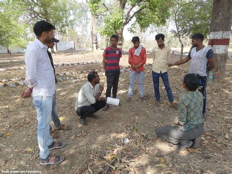 Nature Guide Training Samardha Jungle Camps Madhya Pradesh The Naturalist School