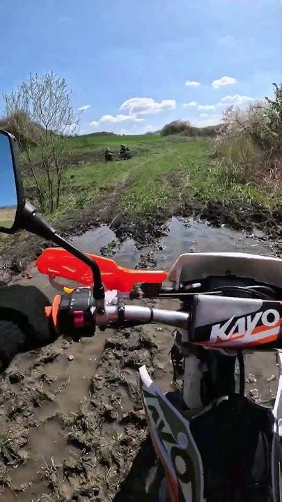 Залетаю в лужу с разгона #мостовской #эндуро #enduro #offroad #отдых # ...