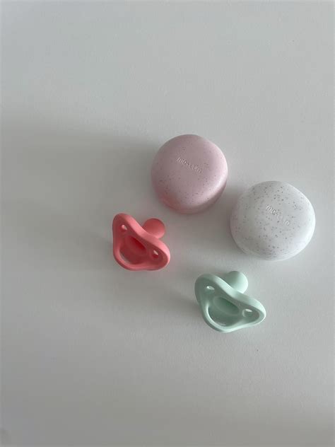 쇼니의 확실한 행복⋆⁺₊⋆ ୨୧ ⋆⁺₊⋆ 하기스제공 하기스협찬 가정의 달 5월 소은이네 가족은 사랑을 가득 담아 하이파이브 중 아빠랑 손바닥 톡 할머니랑도