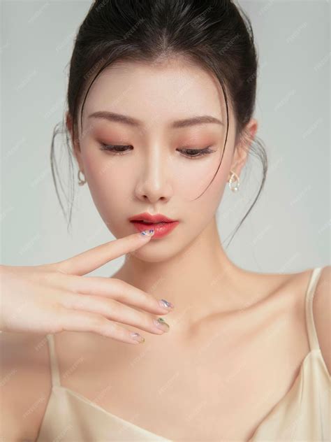 Premium Photo Beautiful Asian Women Natural Face Treatments And Women