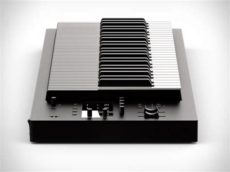 All The Feels The Osmose Digital Piano Reads Your Gestures Stupiddope