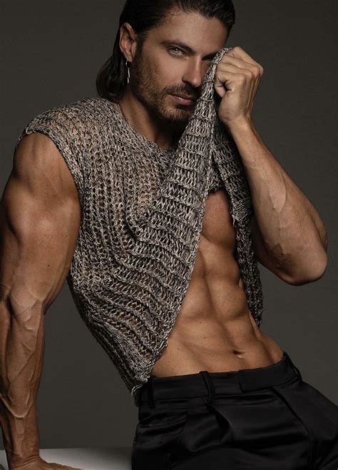 Pin By 🫧𝒟𝒶𝓇𝓀 𝒶𝑔𝑜𝓃𝓎 🫧 On 𝑀𝒶𝓈𝒸𝓊𝓁𝒾𝓃𝑒 Male Models Celebrities Male Mens