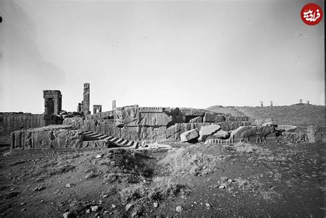 عکس سفر به تاریخ؛ ویرانه‌های تخت جمشید در دوران قاجار