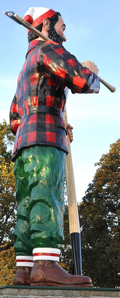 Paul Bunyan Statue