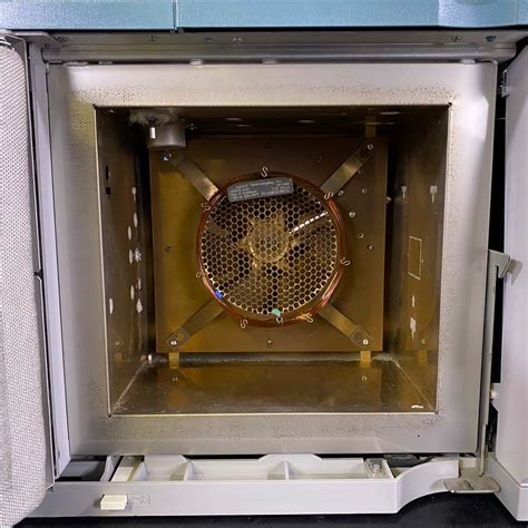 Agilent 6890 G1530n Network Gc Ms System With 5973 G2579a Inert Mass Selective Detector