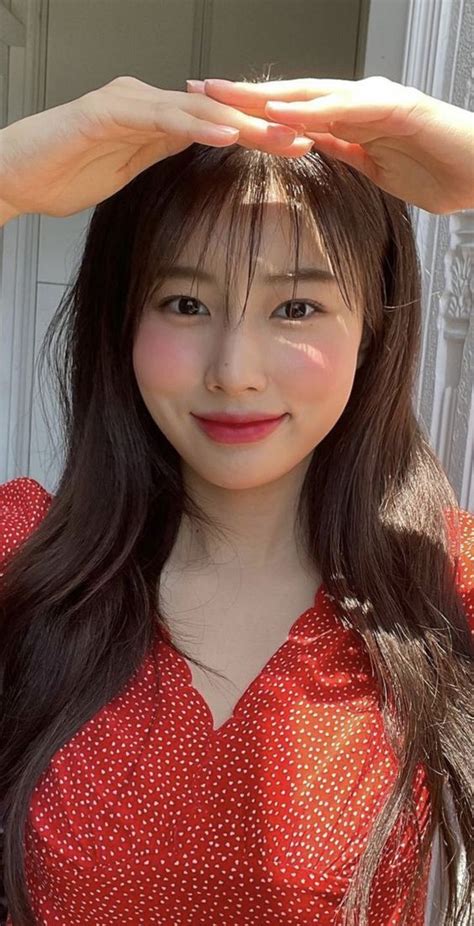 Ghim Của 念謙 李 Trên Hyewon Ghim Của 念謙 李 Trên Hyewon