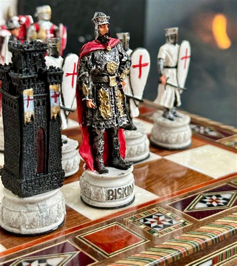 Red And White Crusaders Chess Set Inlaid Mother Of Pearl Storage Box