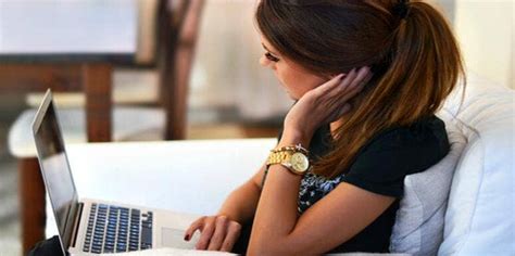 The Top 10 Golden Rules Of Facebook Relationship Etiquette Yourtango