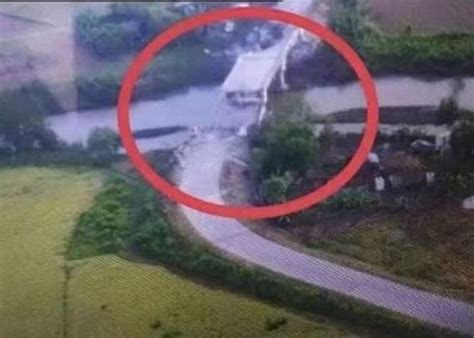 လားရှိုး မူဆယ် ပြည်ထောင်စုလမ်းမပေါ်ရှိ သိန္နီမြို့အဝင် တံတားကျိုးကျပ