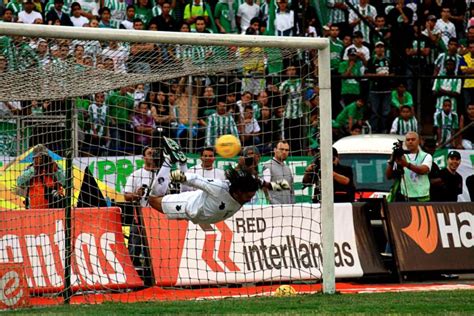 Se Cumplen 30 Años Del Escorpión” De René Higuita En Wembley Fue Una