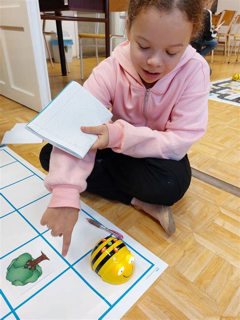 Bee Bot Robot Svetits Bee Bot Robot Svetits