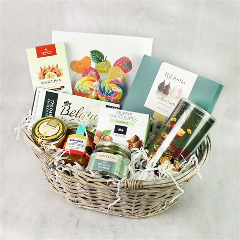 Сладкая корзина №171 Доставим за 2 часа по Москве ВоВкусе мск