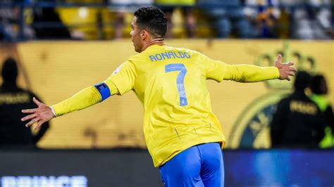 ၆၄ကြိမ်မြောက် ဟက်ထရစ်နဲ့အတူ အယ်လ်နာဆာအတွက် ၅၃ဂိုးသွင်းထားတဲ့ ရော်နယ်လ်ဒို Youtube