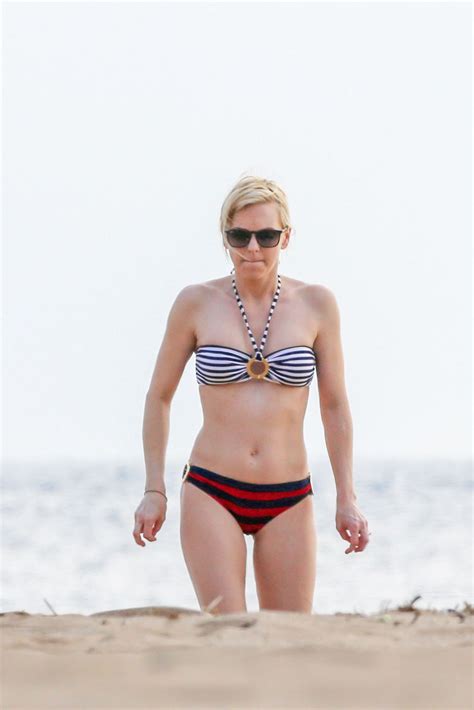 Anna Faris In Bikini At A Beach In Hawaii 03 27 2016 Hawtcelebs